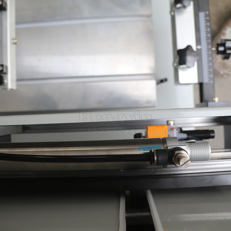 Mini Seated Screen Printer With Vacuum Table_Dongguan Hengxin Printing ...